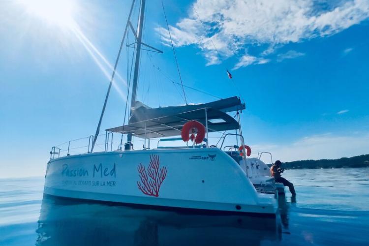 Passion Med, journées en catamaran | Parc national de Port-Cros et ...
